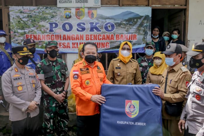 Bupati Jember Bersama Forpimda Kunjungi Warga Terdampak Banjir Kali ...